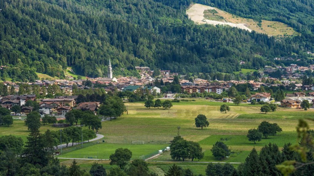 Pinzolo: Guida Completa, Attività, Natura e Come Arrivare